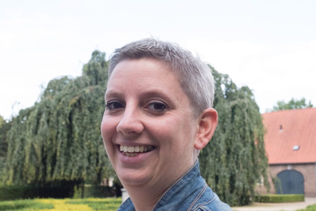 De lach van Cindy - Vakantie Anders